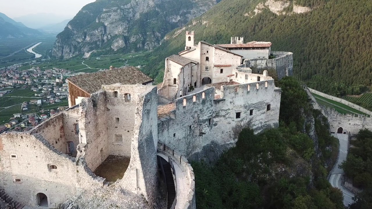 I CASTELLI INFESTATI DEL TRENTINO ALTO ADIGE | P. I. B