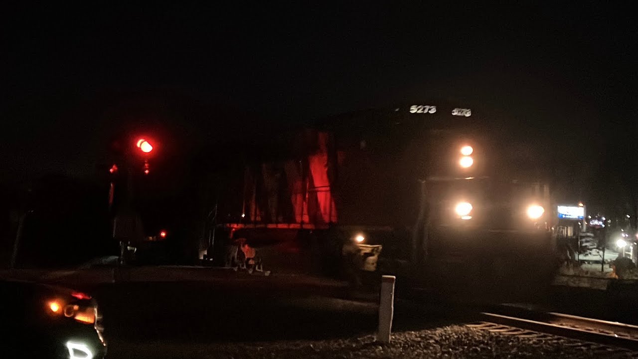 Cn Emd Sd40 2w Leads L508 Youtube