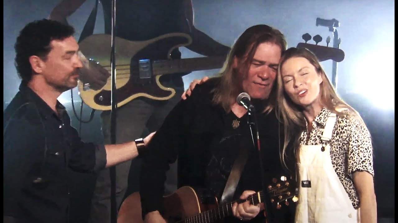 Alan Doyle Welcome Home Tour Gigs #15 & #16: Chicago Ed Robertson and ...