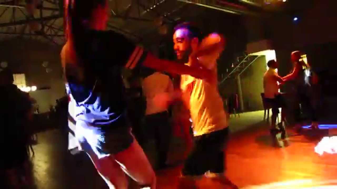 Salsa Social Dance - Marios & Eleni @CETI Locale - YouTube