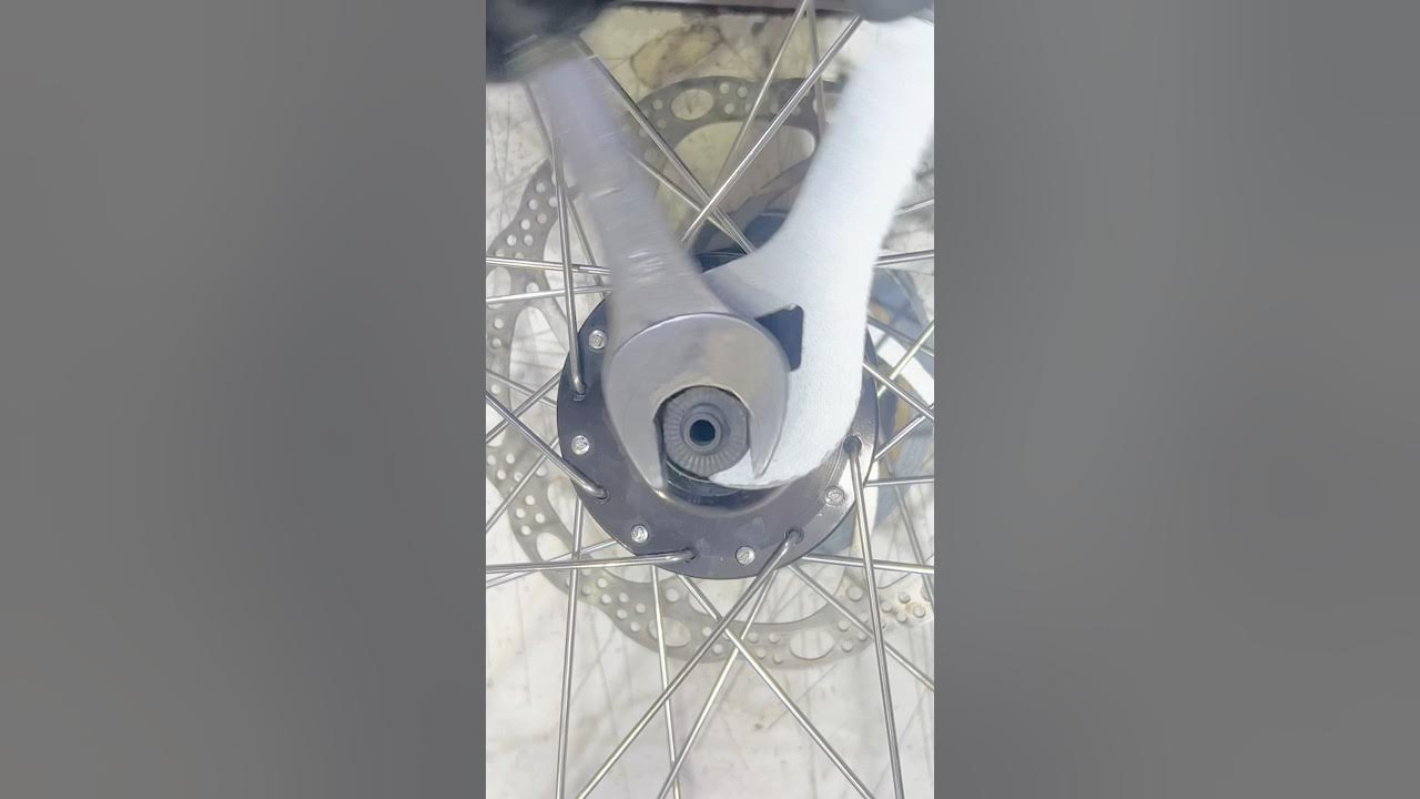 How to fix bike wheel wobble #wheels #bicycle #bicyclewheel l - YouTube