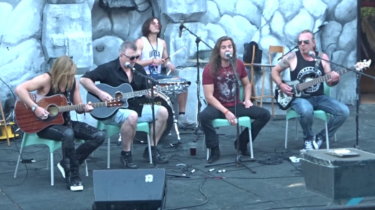 BONFIRE - Don't Touch The Light (Unplugged) - YouTube