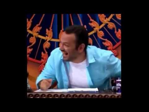 Hunharca Gülen Adam