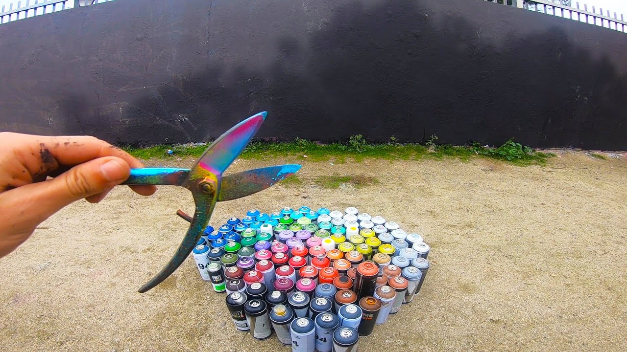 Live Graffiti: Creating Collaborative Art with Your Input! 🔴 - YouTube