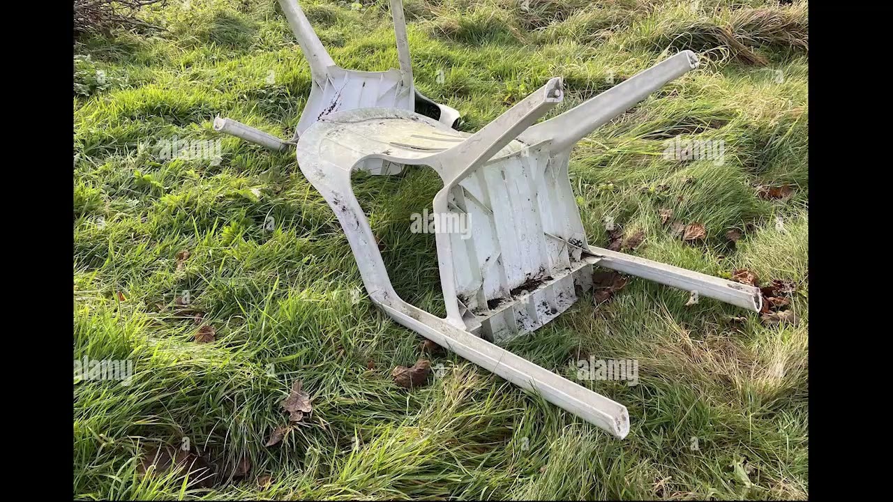 STORM CHAIR - YouTube