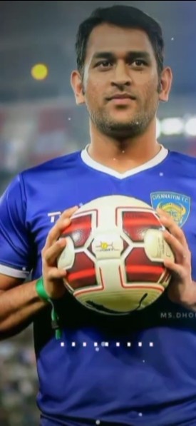 MS DHONI PLAY FOOTBALL 🙄🙄🙄Get inspired by the incredible moments of MS ...