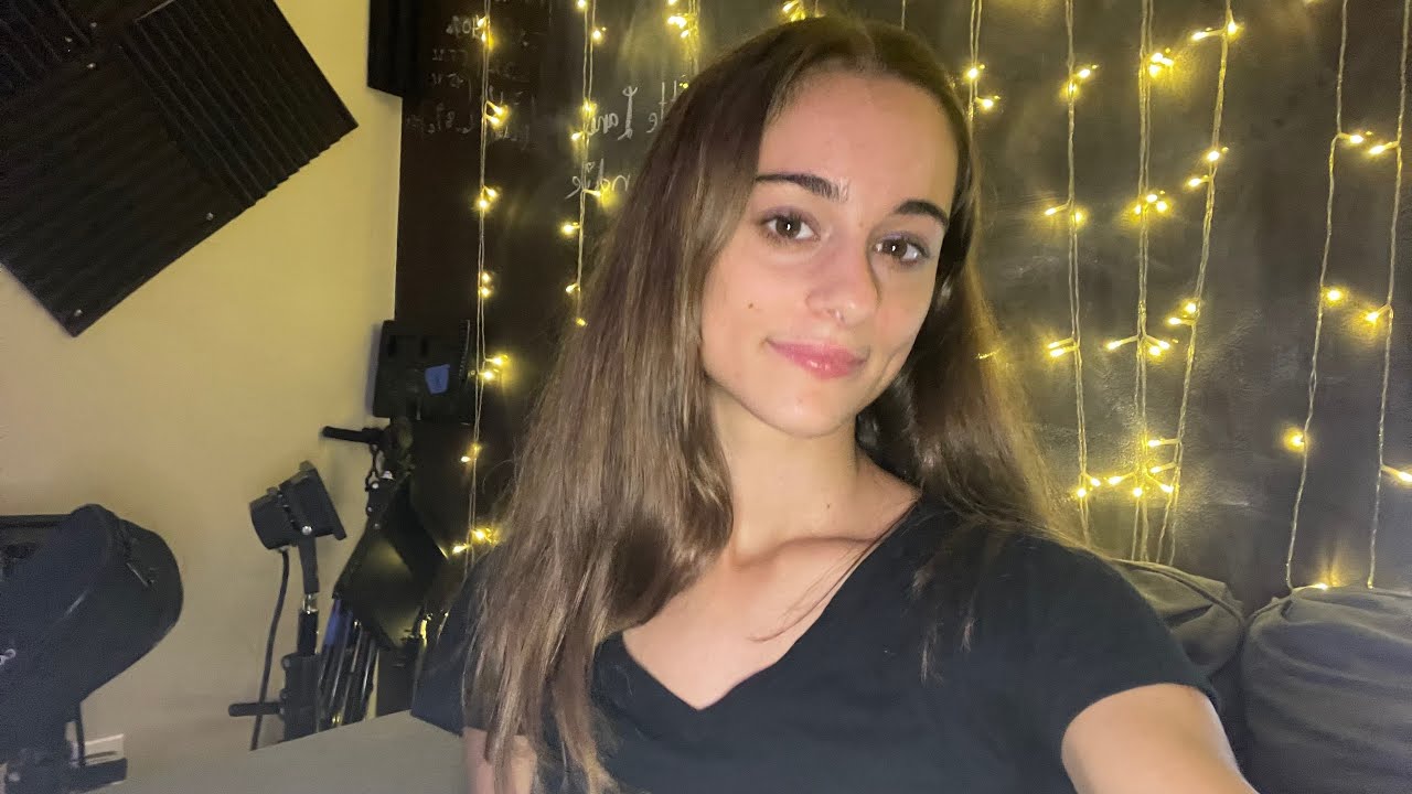 Live music with Iris Andie #taylorswift #arianagrande #sabrinacarpenter ...