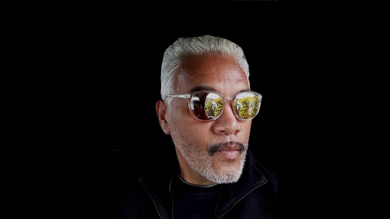 JOHNNY P THE SINGING BUS DRIVER - YouTube