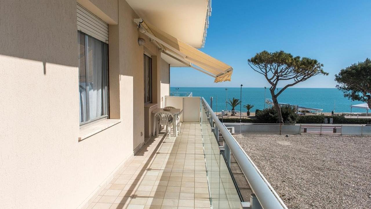 M340 Marcelli, accogliente trilocale fronte mare con balcone, Marcelli ...