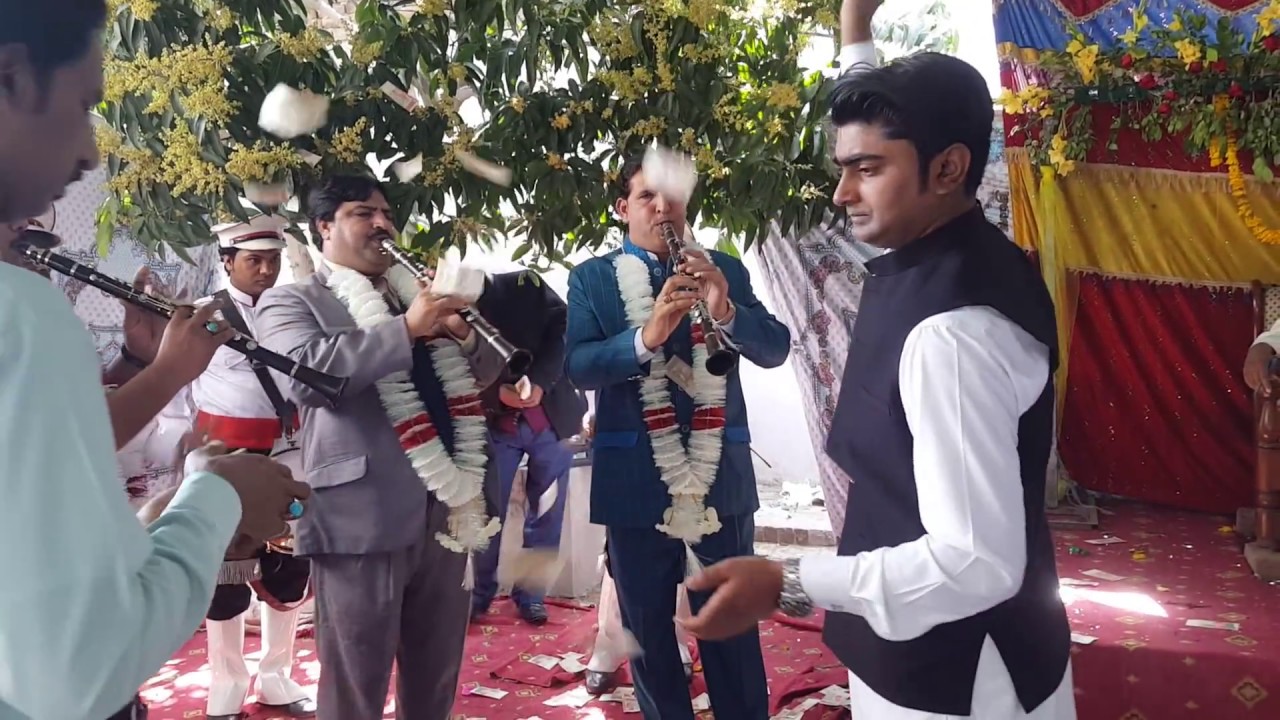 Hero band pk Lahore performing in mandi bahwaldin (0300-5129899) - YouTube