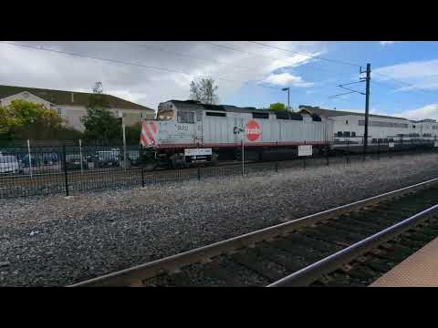 Caltrain JPBX 922 F40PH-2C pulling 244 Local at Santa Clara Station # ...