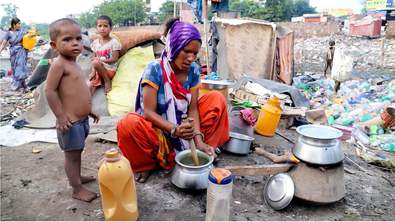 Live of poor people living in India Real Life india Daily routine work ...