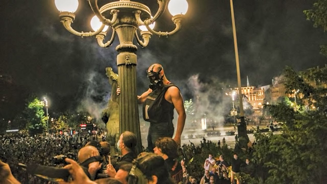 Srpska policija protesti 2020 - YouTube