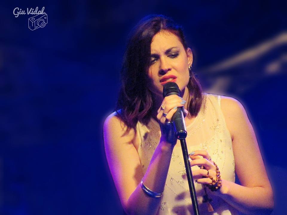 Victoria Bernardi - You Know I'm Not Good [Video y Audio en HD] Alcira ...