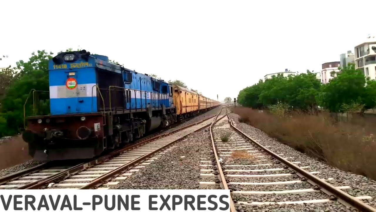 01087 VERAVAL-PUNE EXPRESS CROSSED BHAKTINAGAR STATION BEFORE RAJKOT ...