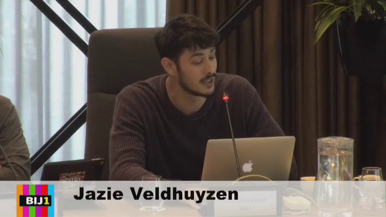 DE GEDENKSTEEN VOOR KERWIN LUCAS OP DE DAM | JAZIE VELDHUYZEN - YouTube