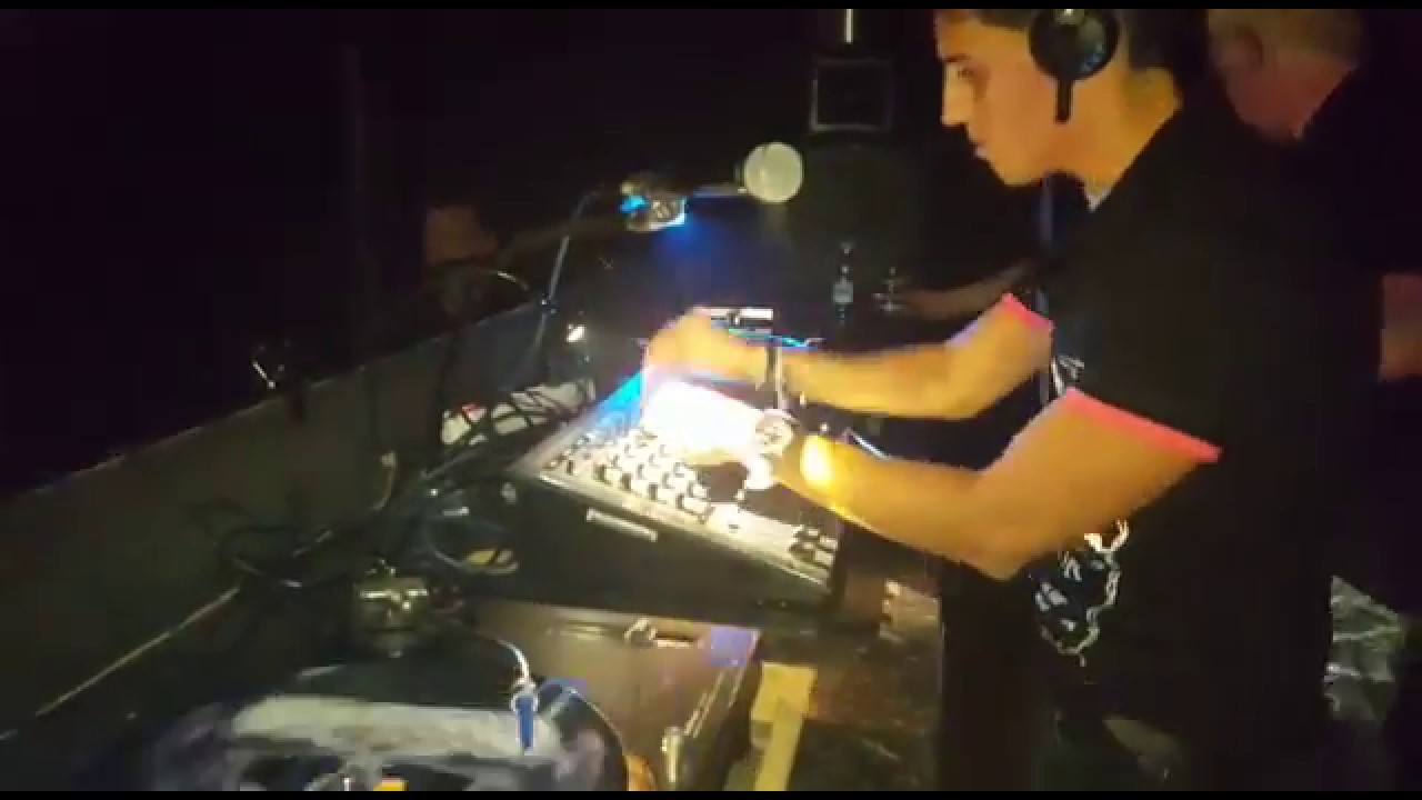 MÜLLER DJ @ 20 AÑOS JUAN BEAT (Venecia Hard Room, 5-11-2016) - YouTube