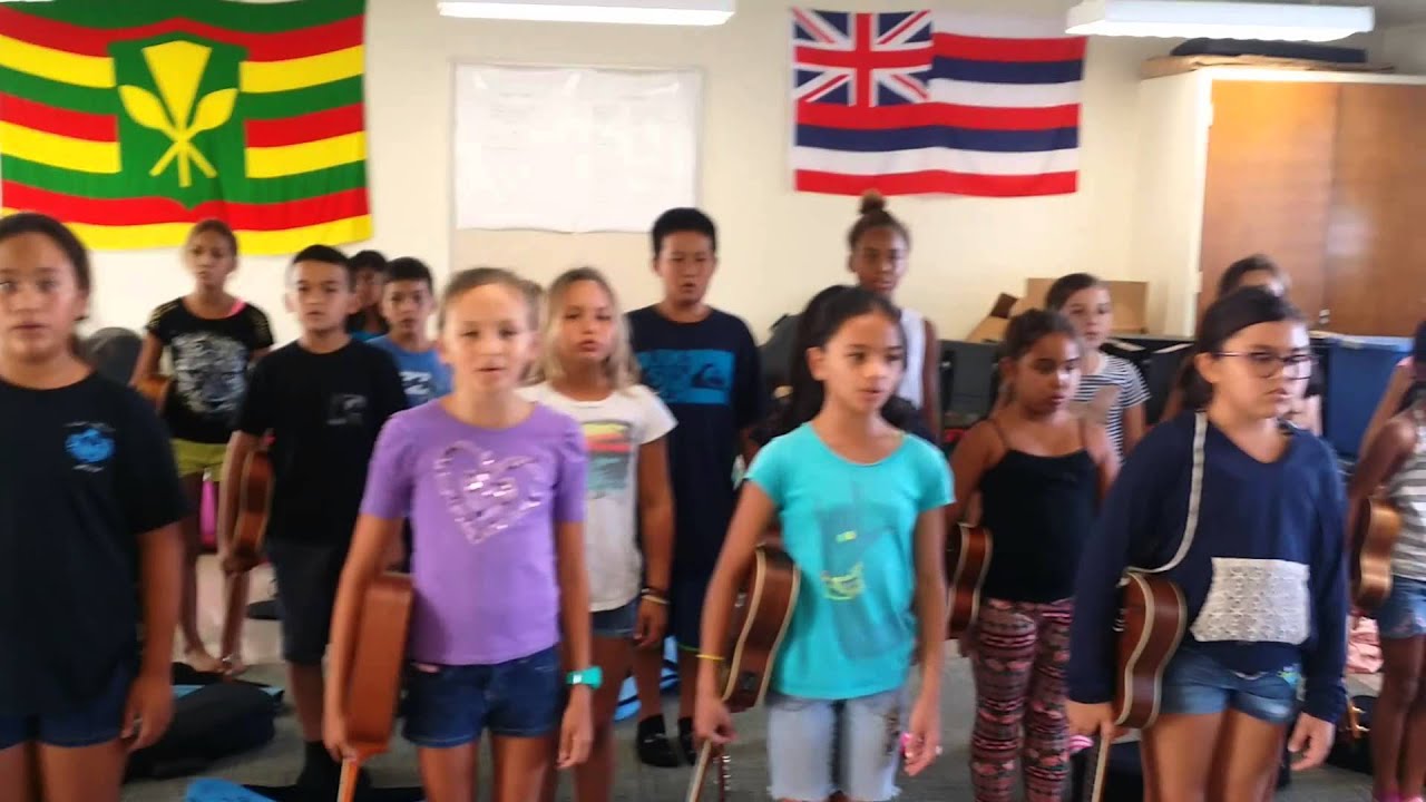 Oli Aloha - Kahakai Ukulele Ensemble. Bula Akamu - YouTube
