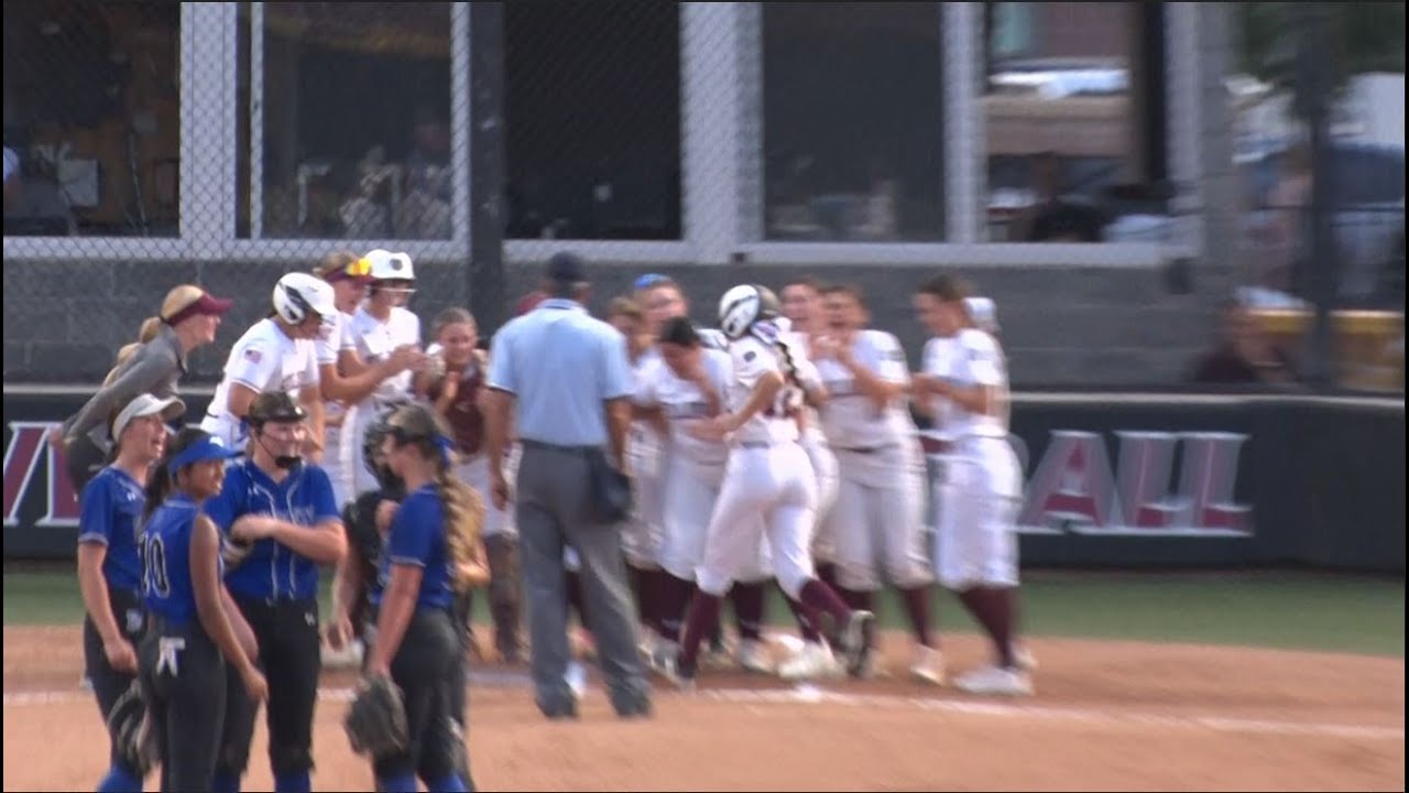 A wild softball game between Palisade and Fruita - YouTube