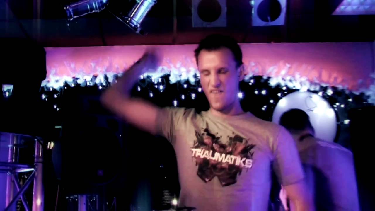 Trailer Quake Dance - the 5th anniversary - YouTube