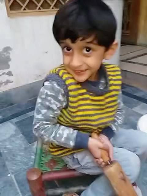 Khizer ali skills on making roti 🫓 #trending #cutebaby - YouTube