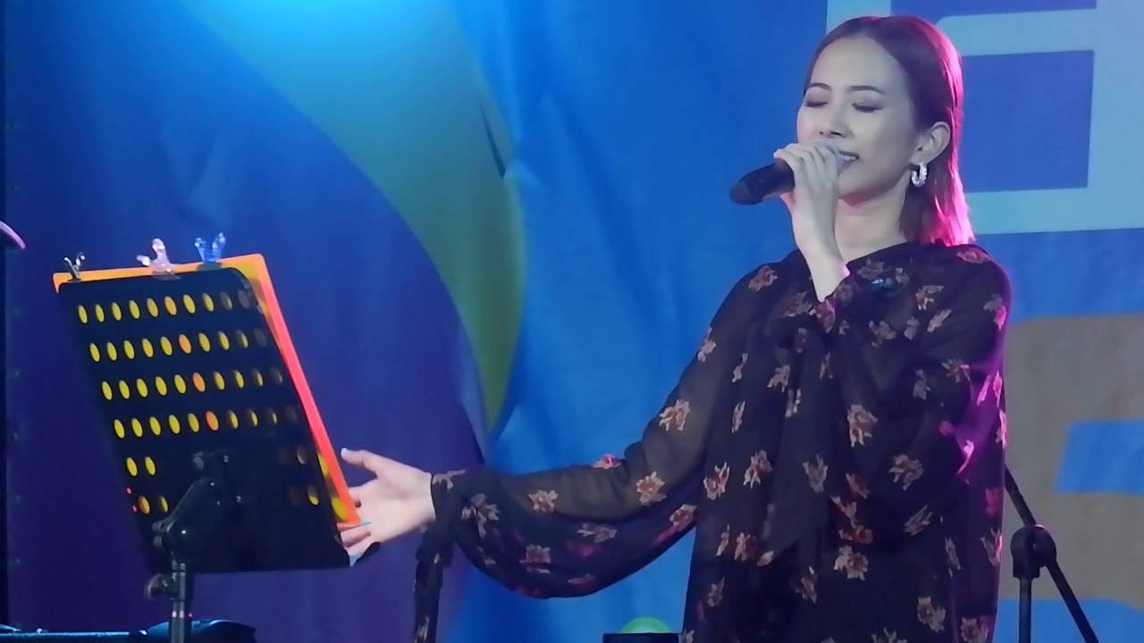 Bonnie罗美仪 - 暧昧 (TGIF MUSIC STATION) - YouTube