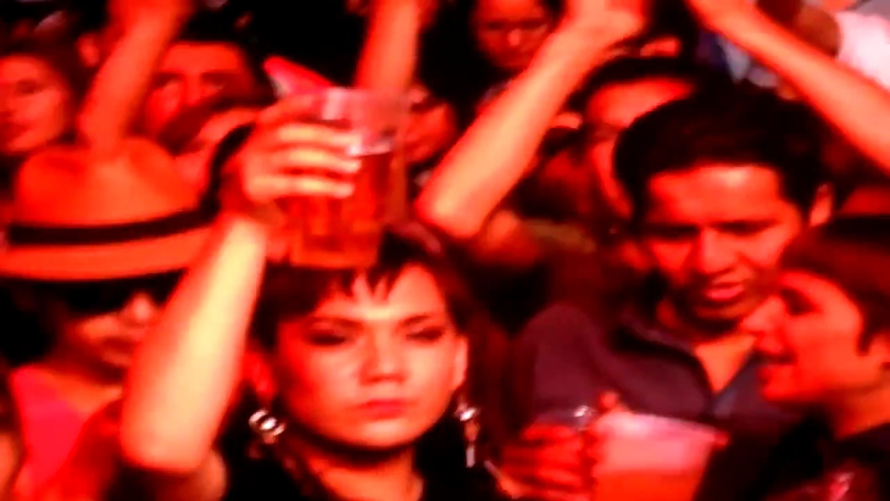 Hot Chip - Over and over @ Roxy Festival 2017 - YouTube