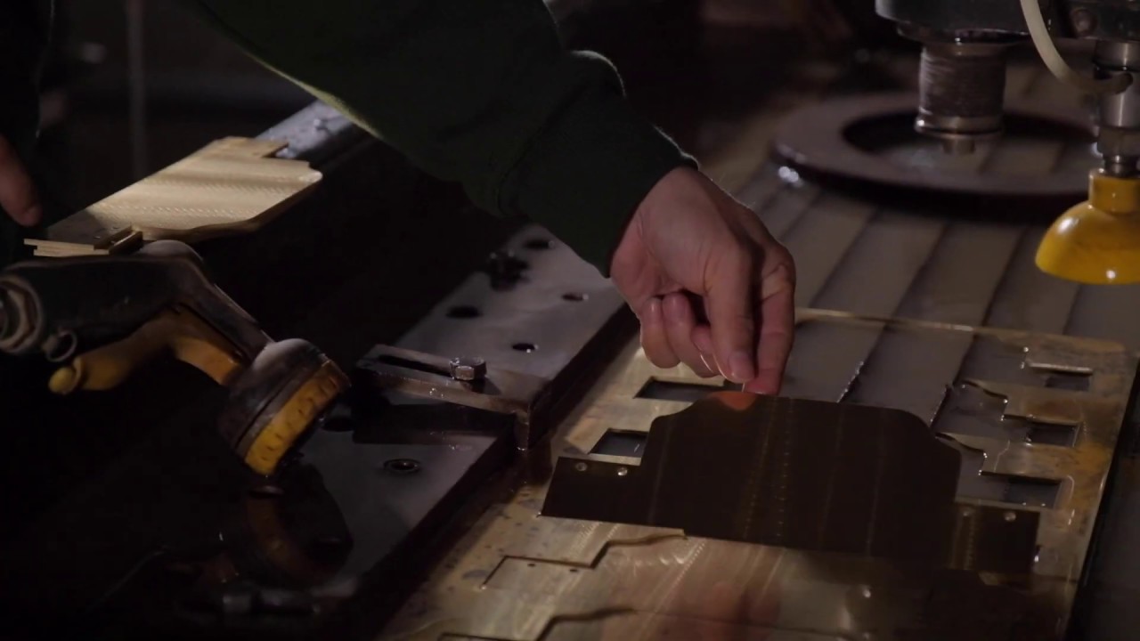 Taiere cu jet de apa alama si cupru | by Octaser - YouTube