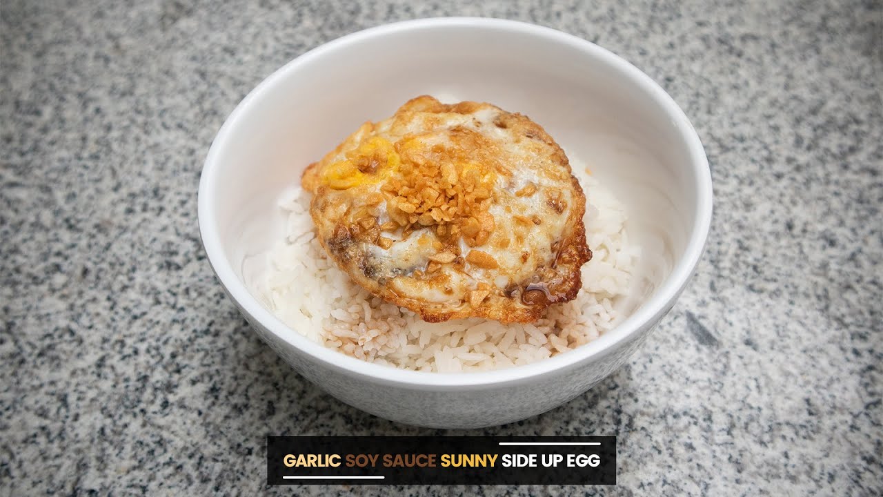 Quick & Simple Garlic Soy Sauce Sunny Side Up Egg - YouTube