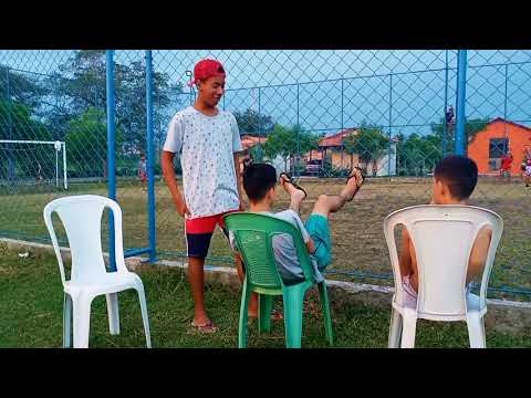 TROLEI OS MENINOS COM PEPINO NAS CALÇAS!!🥒😁