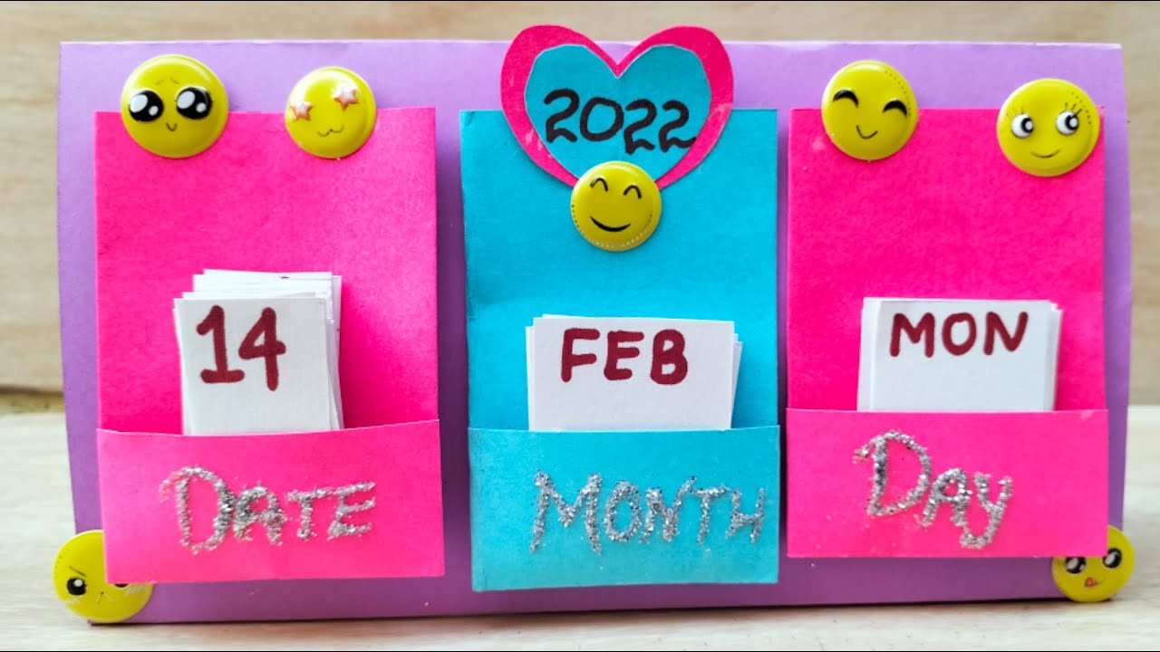 How to make a 2022 Desk Calendar | Paper Crafts DIY Desk Calendar ...