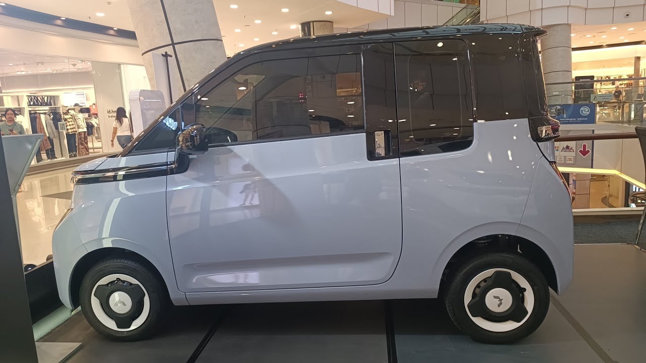 Wuling Air Ev PRO 25 Biru Kalem - YouTube