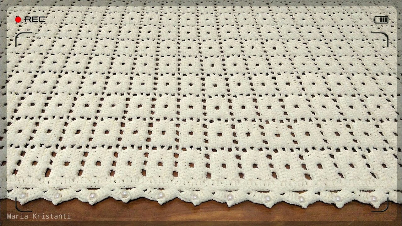 Taplak Meja Rajut dengan manik-manik mutiara - crochet table cover with ...