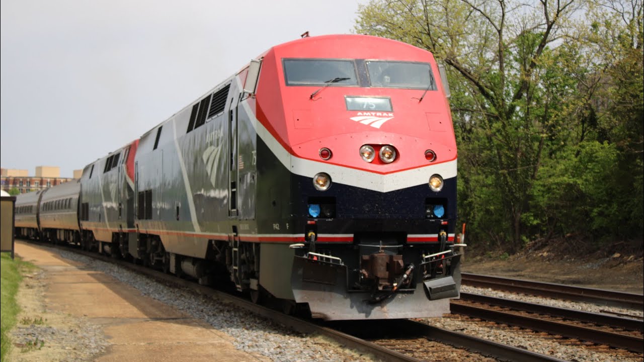 Amtrak Floridian Train #41 with 2 Phase 7 P42s at Alexandria Station ...