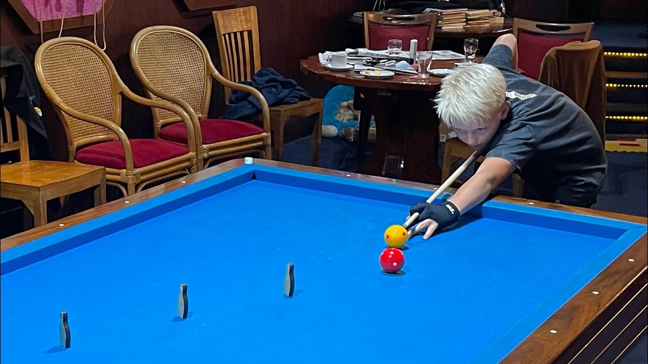 Mike’s OX Trainingsspel Freek afstoot ontdekken en verbeteren! Kijk en ...