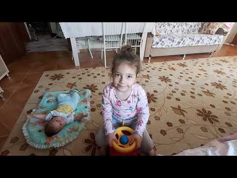 Zehra Annenimi Çok Seviyorsun Babanimi Sorusuna Sizce Ne cevap verdi.Masal ve Ali baba şarkısı syld