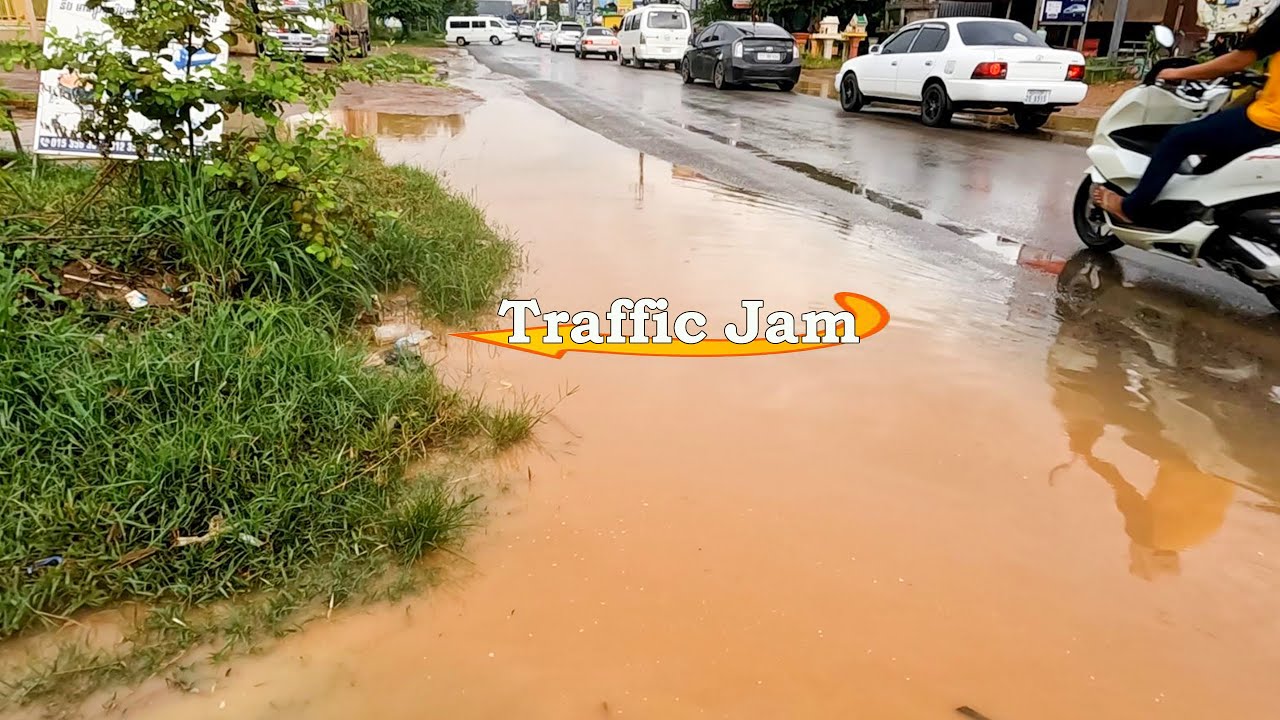 Massive Blocked Drain On Street And Traffic Jam After Raining - YouTube
