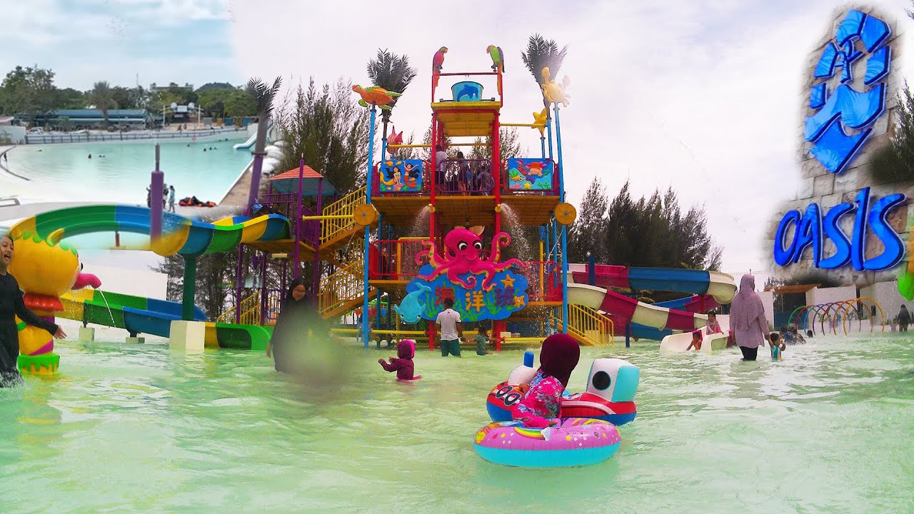 Oasis Waterpark Batam, Wahana Air terbaru dan viral di Batam, Ada Kolam Ombak nya lho ! - YouTube