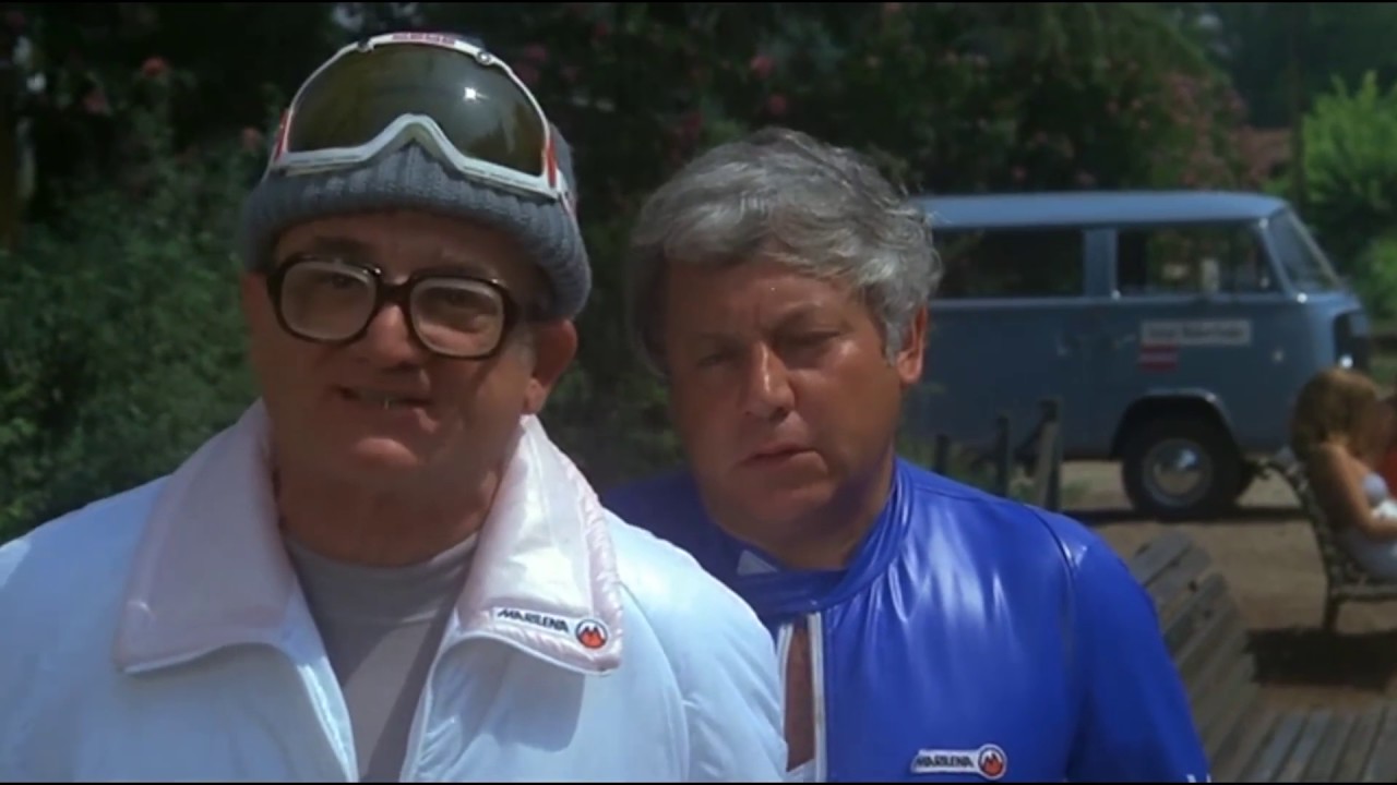 Fantozzi... e le scorregge di Calboni! - YouTube