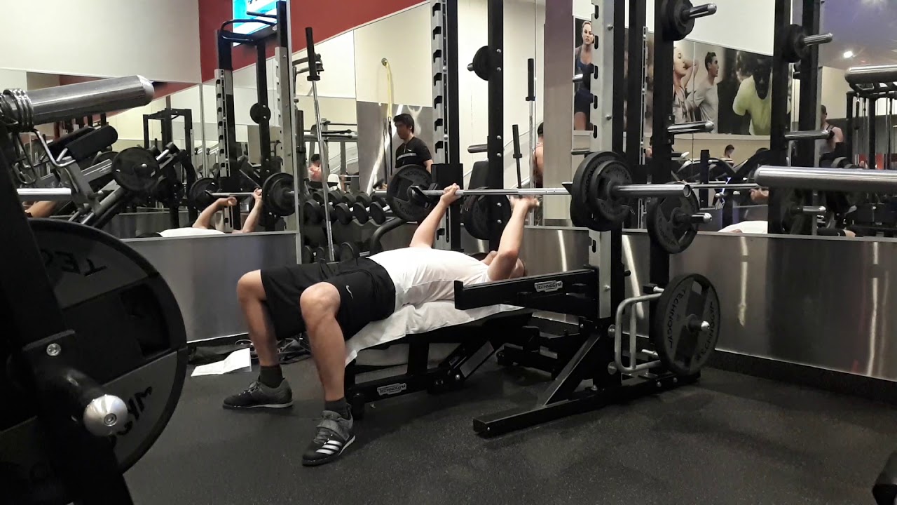 Bench Press: set 3 of 3x5 @50kg - YouTube