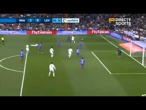 CSC de Nikos Karabelas contre le Real Madrid