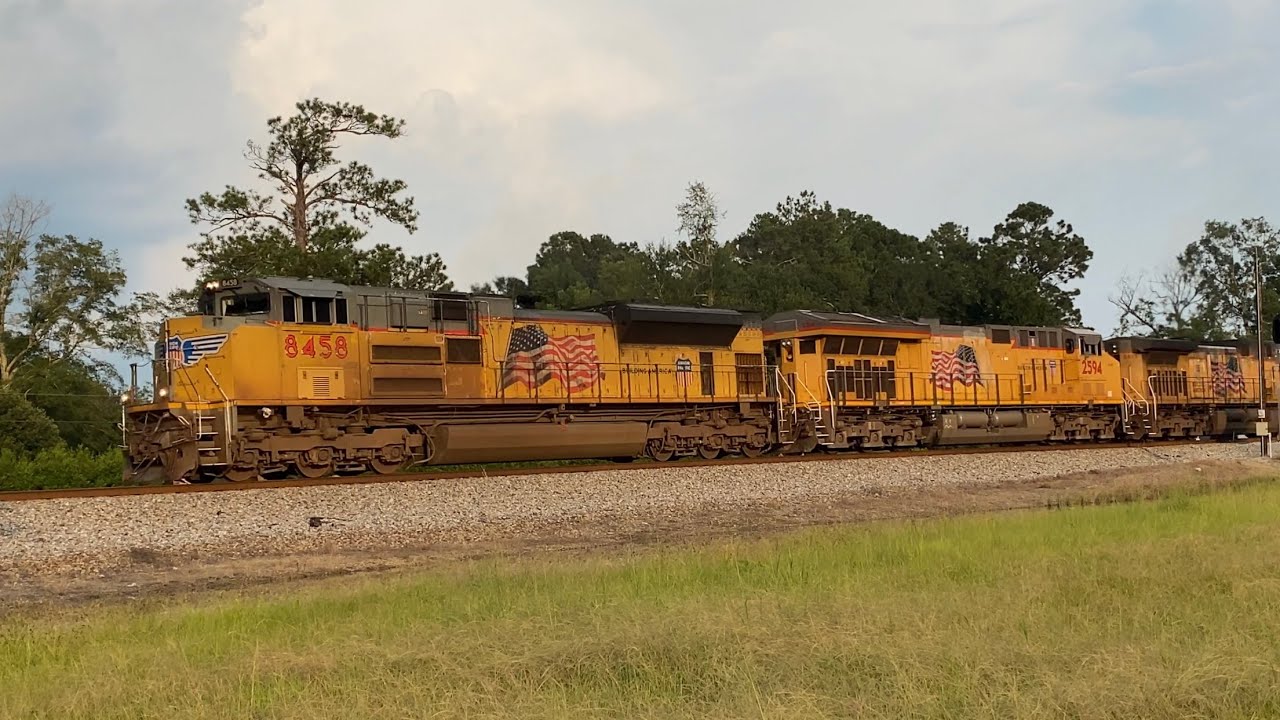 UP 8458 Leads NS 344 through Eastabuchie, MS! - YouTube
