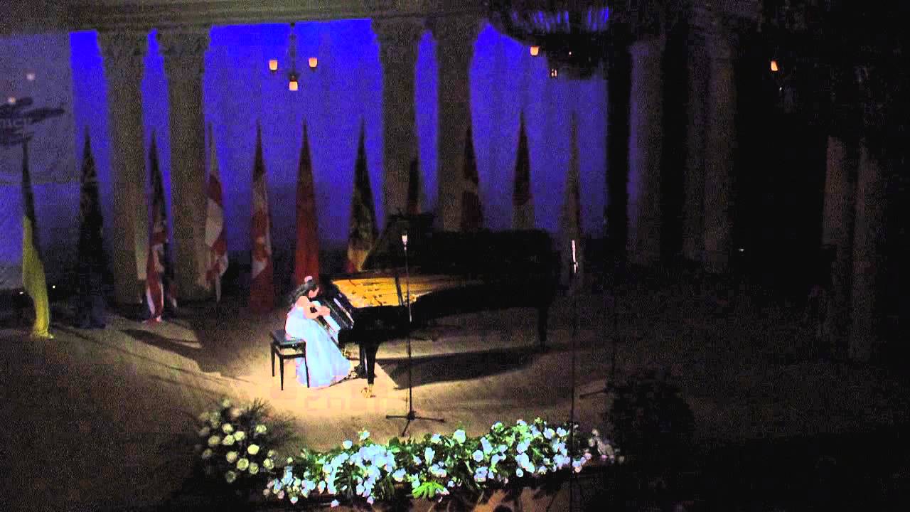 Okui Shio (Japan). Scarlatti Sonata. Tchaikovsky «April». - YouTube