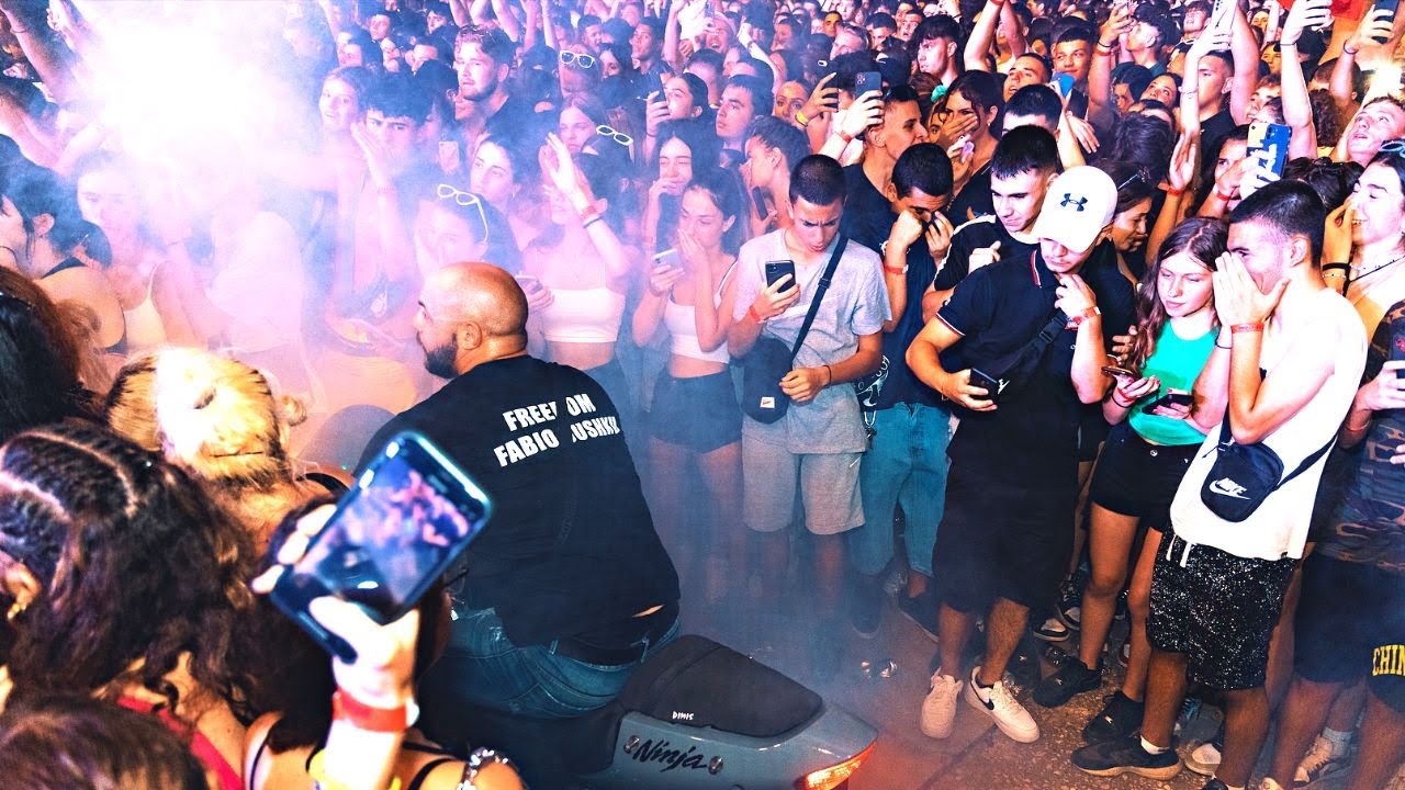 Diablo & Niku Bossi - Pull Up | Live @ 2310 Music Festival ...