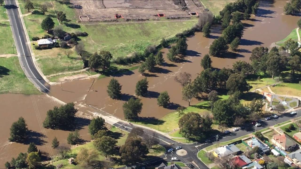Bathurst Floods Aerial Vision 21 July 2016 - YouTube