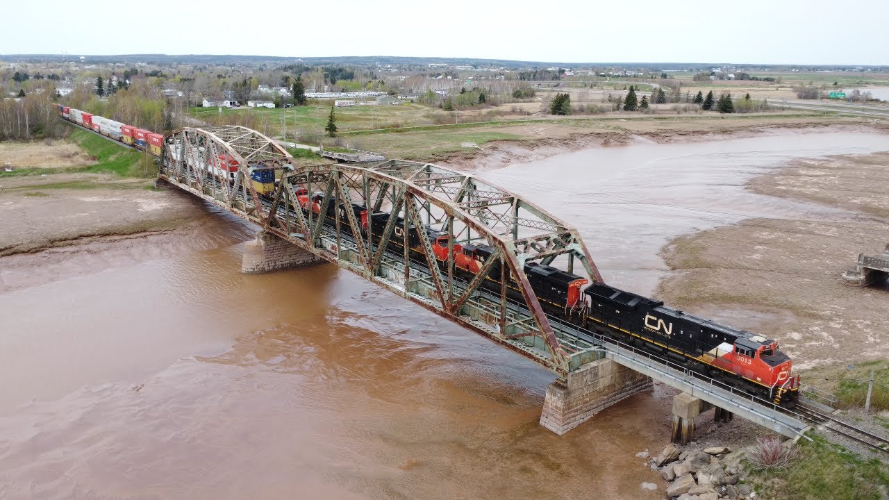 Awesome Aerial 4K View! Huge Stack Train CN 120 w/GP9 & DPU on Bridge ...