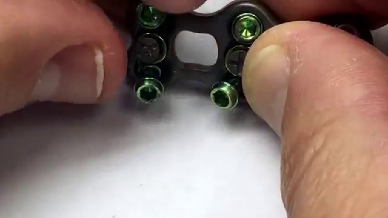 How to remove Medtronic Atlantis Vision anterior cervical plate - YouTube