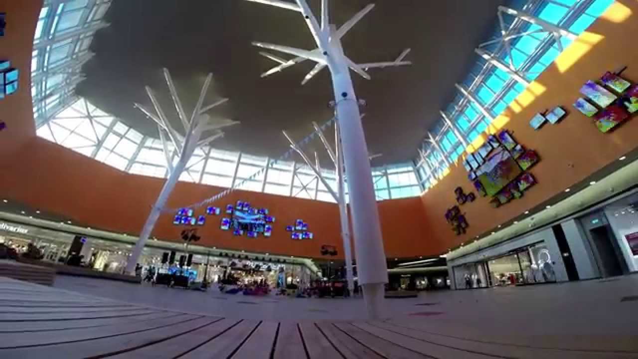 O noua experienta de retail - Coresi Shopping Resort - YouTube