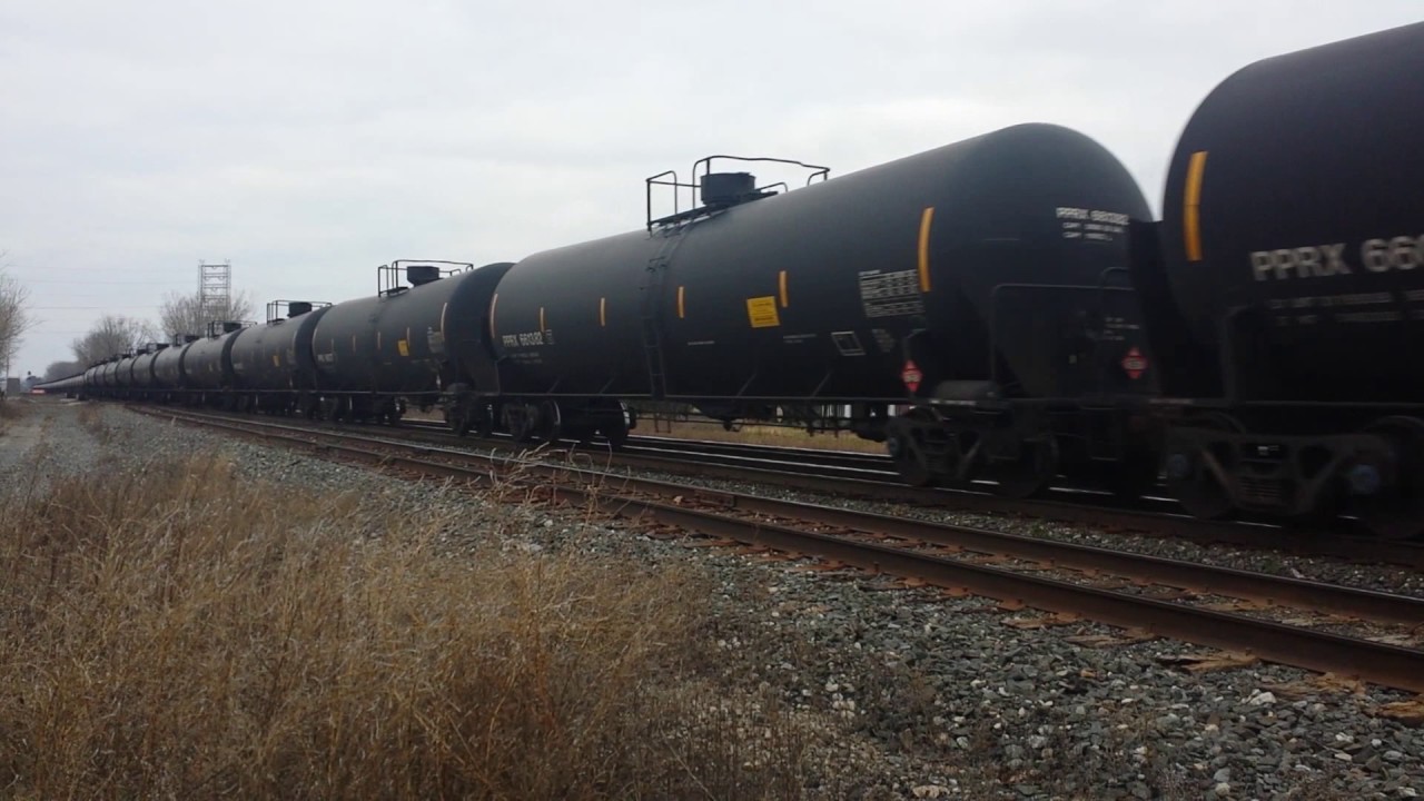 NS (Ex-CR 6158) C40-8W #8377, BNSF ES44C4 #6651, BNSF C44-9W #4423, And ...