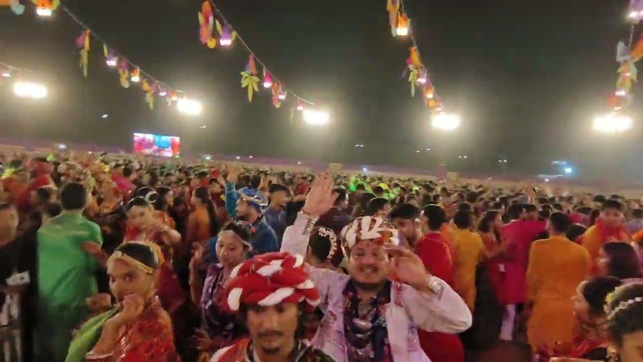 Vadodara Navratri Festival Rang bhini Radha - YouTube
